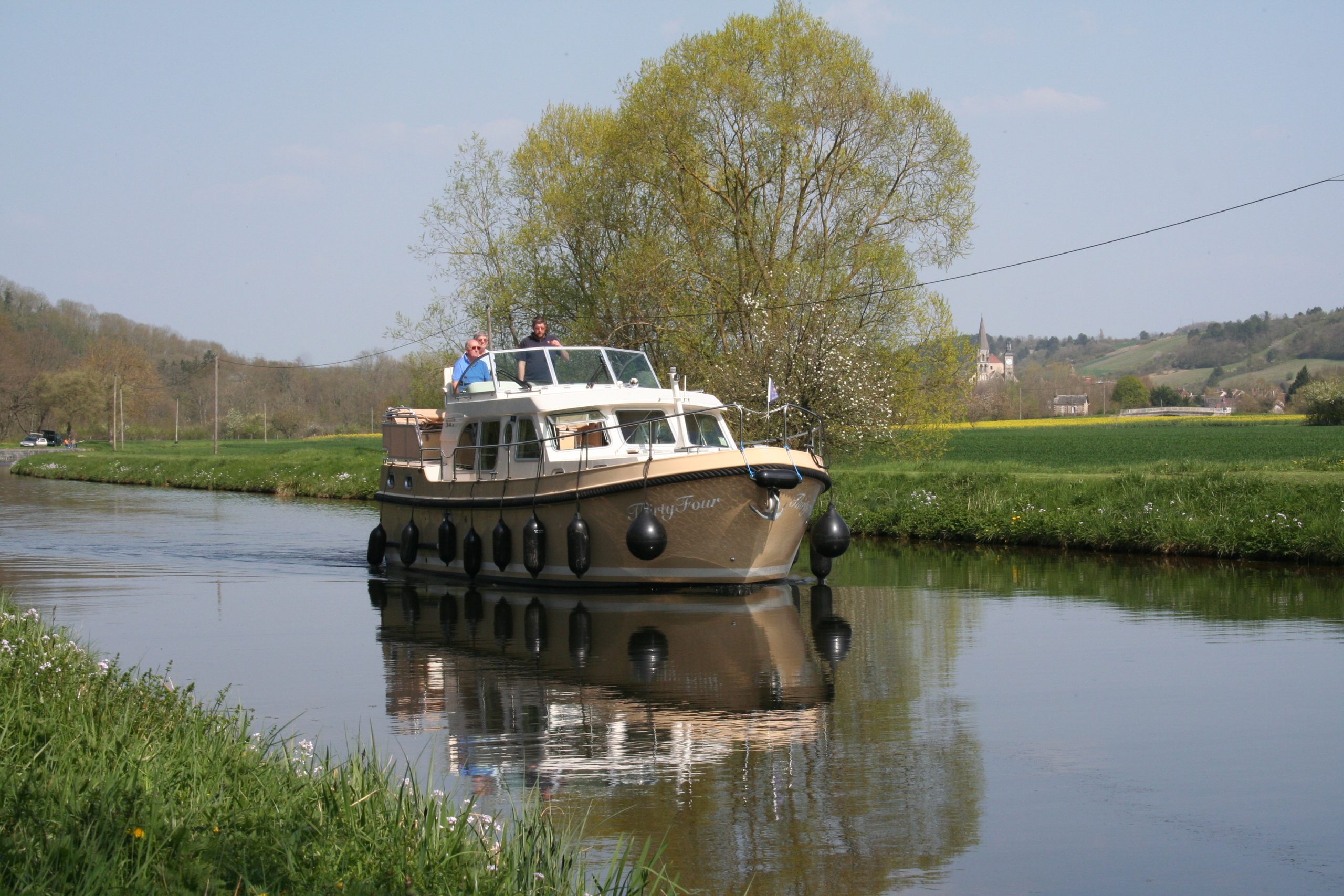 La Belle Vie à l’Eau: Self-Drive Boat Hire & Marina Business ...
